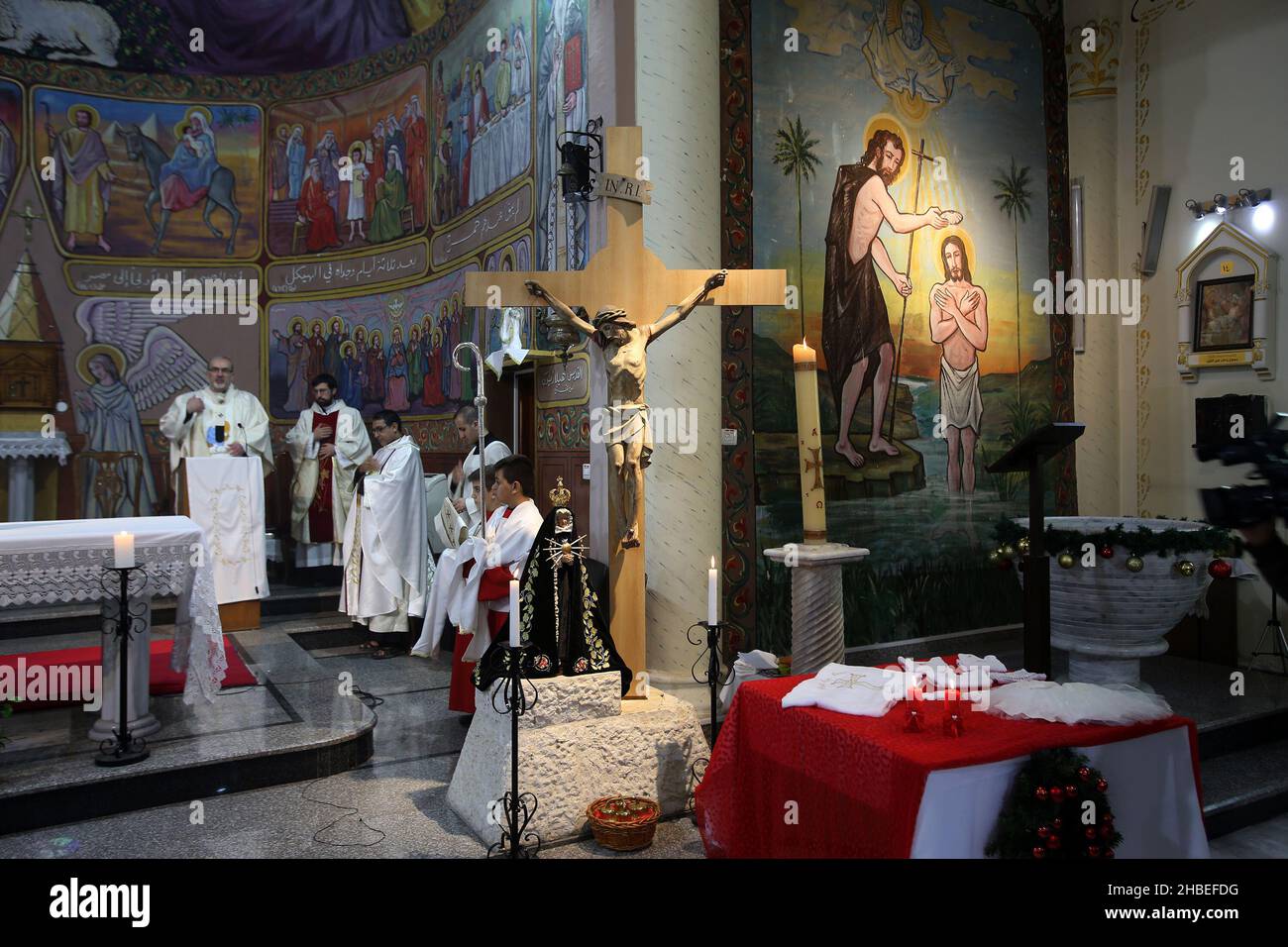 Palestinian Christian worshipers in the Roman Catholic Holy Family ...