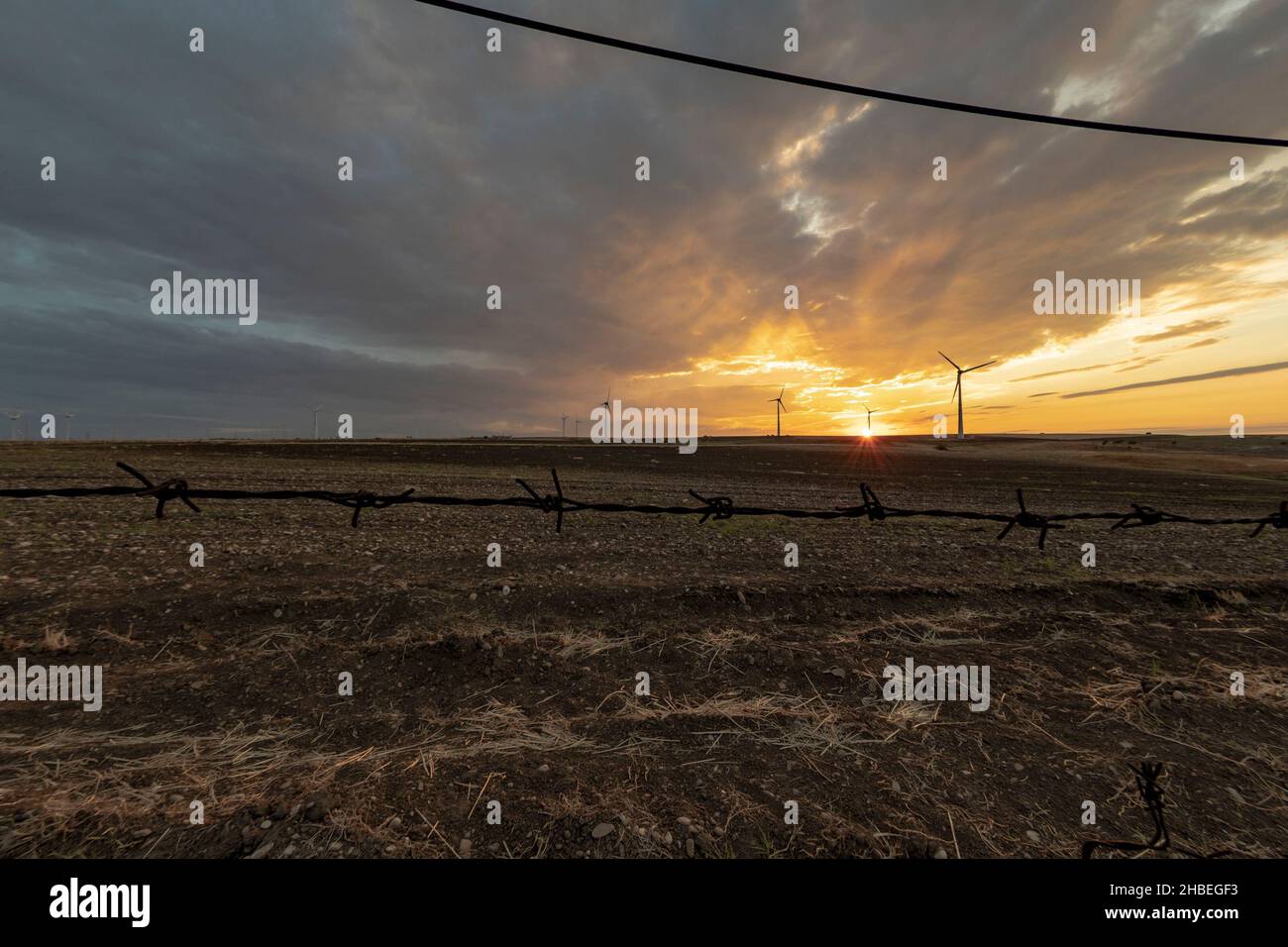 Pylon barbed wire security hi-res stock photography and images - Alamy
