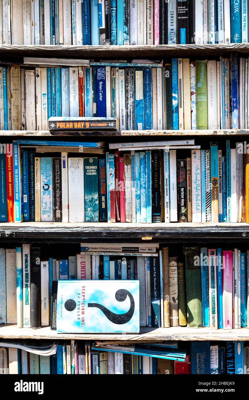Fifteenth century book shop hi-res stock photography and images - Alamy
