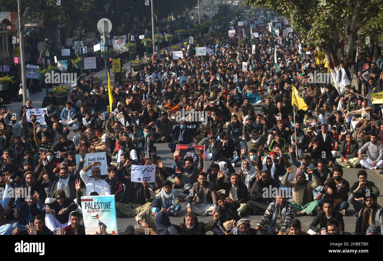 Muslim march hi-res stock photography and images - Alamy