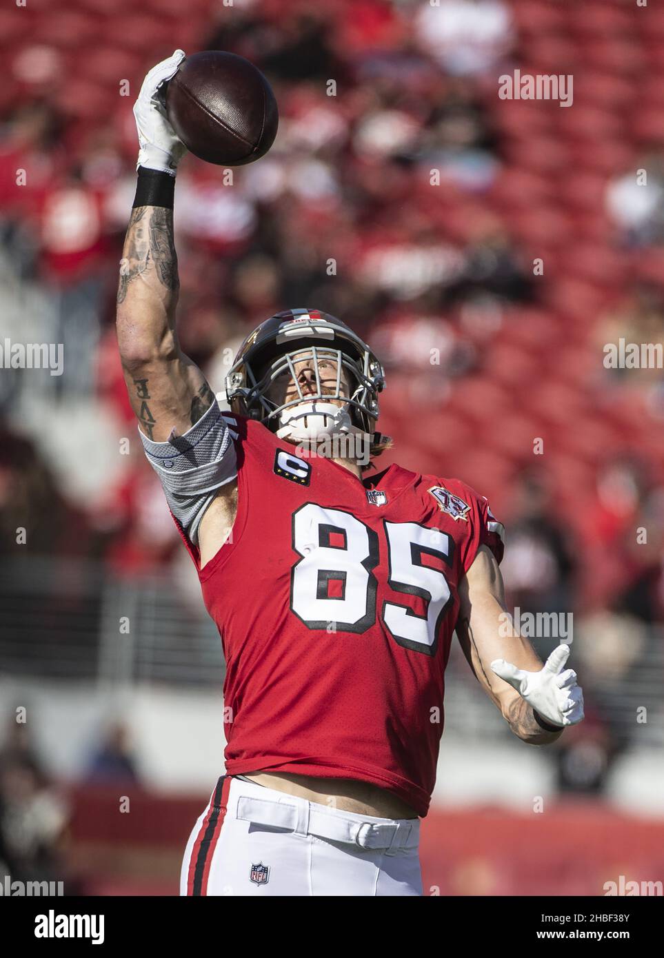 George kittle hi-res stock photography and images - Alamy