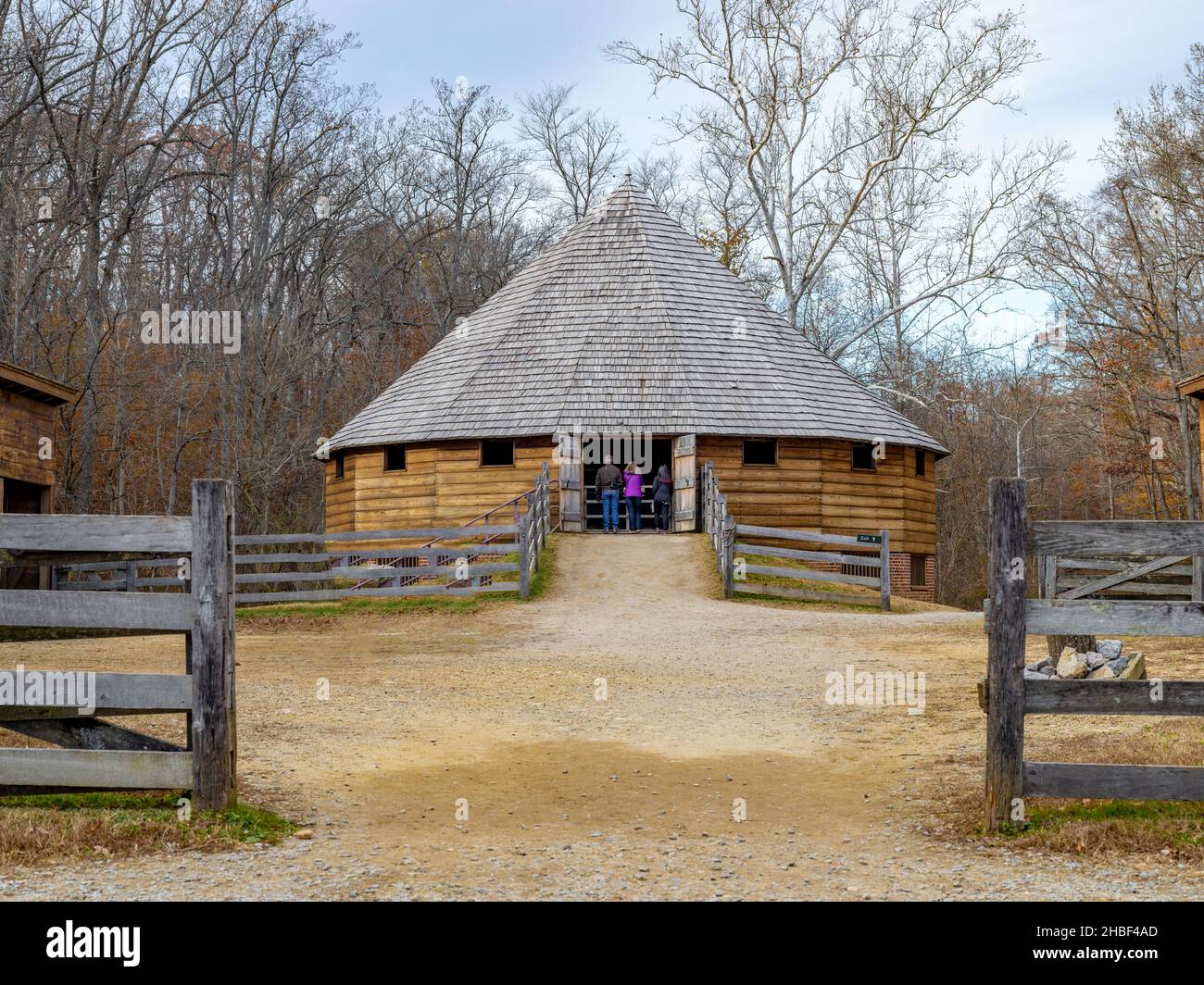 Round barn washington hi-res stock photography and images - Alamy