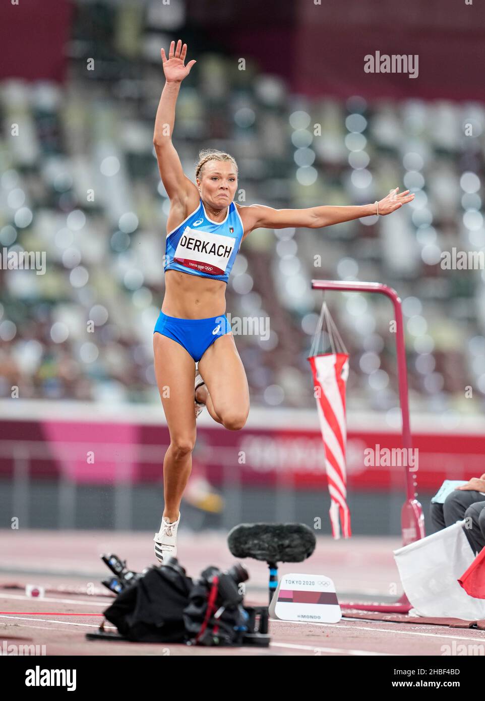 Daría Derkach participating in the Tokyo 2020 Olympic Games in the ...
