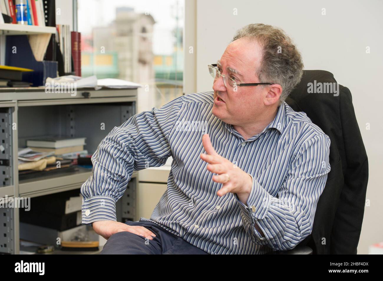 Financial times columnist hi-res stock photography and images - Alamy