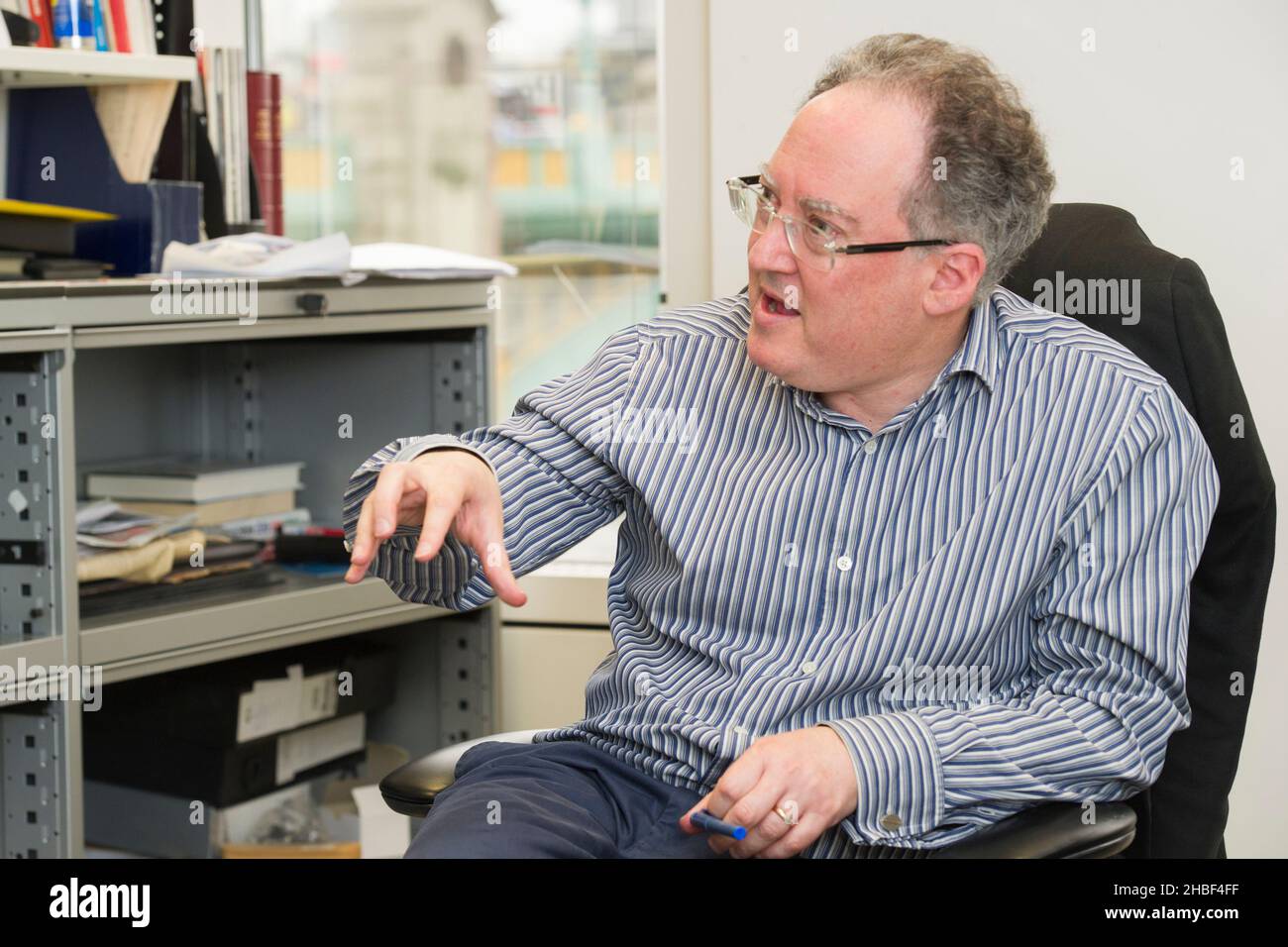 Financial times columnist hi-res stock photography and images - Alamy