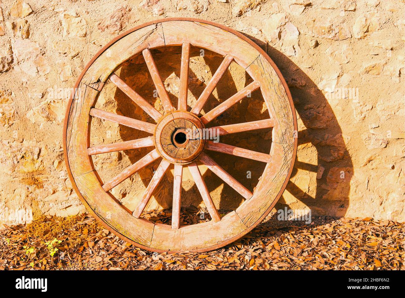 Wagon Wheel, Tuscany, Italy Stock Photo - Alamy