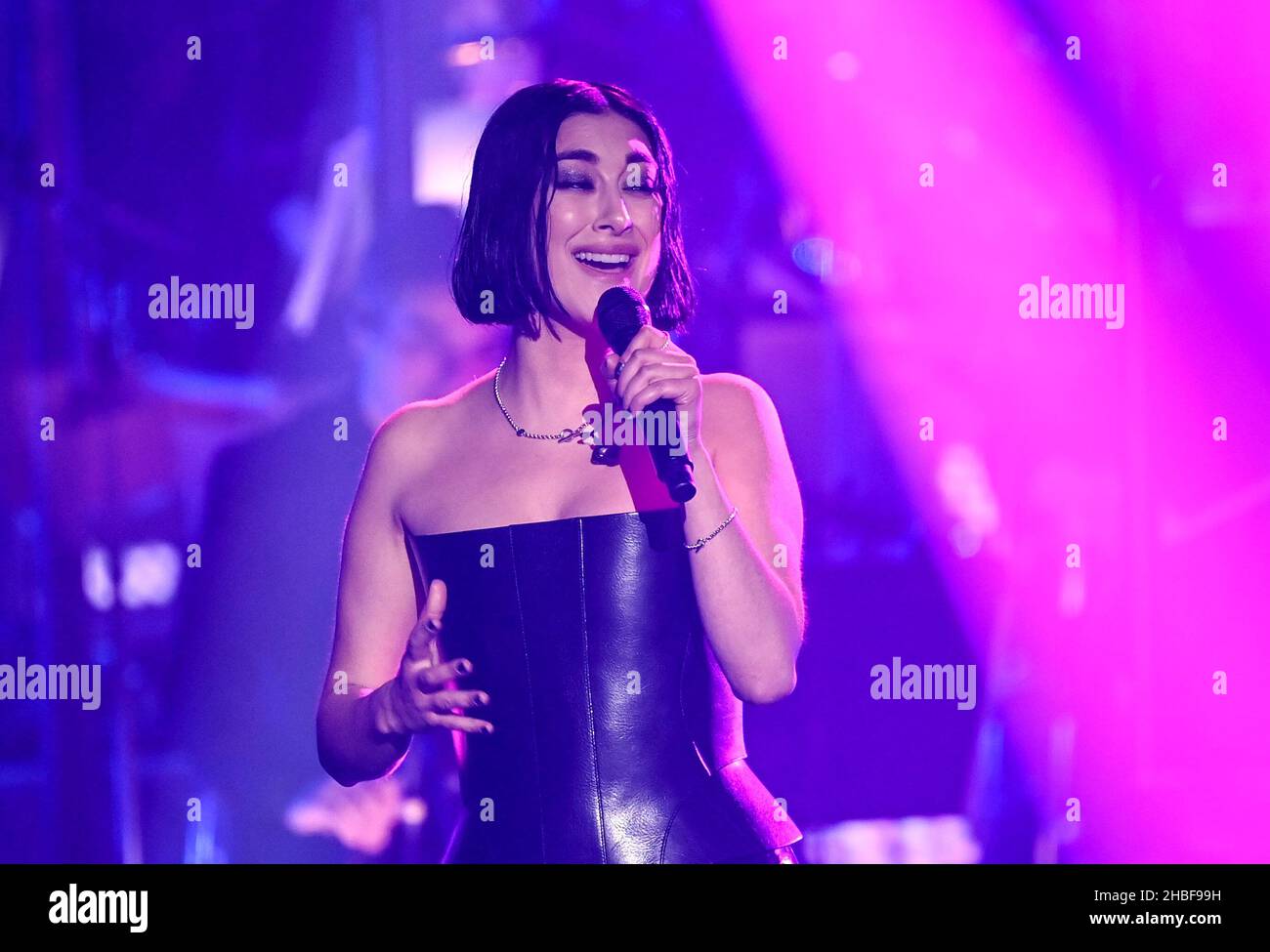 Berlin, Germany. 19th Dec, 2021. Singer Elif is on stage at the final ...