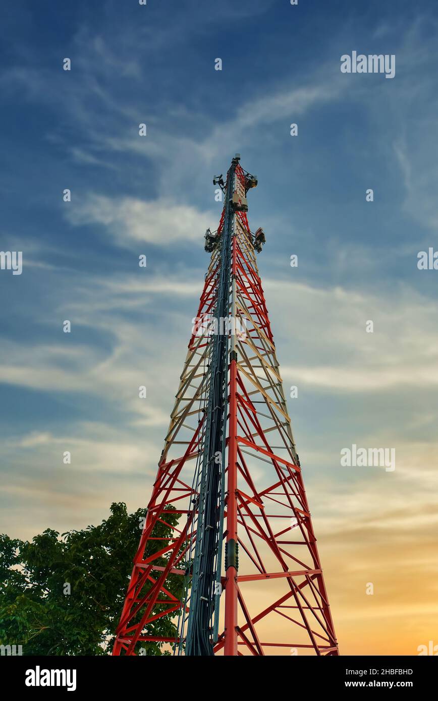 6g tower hi-res stock photography and images - Alamy