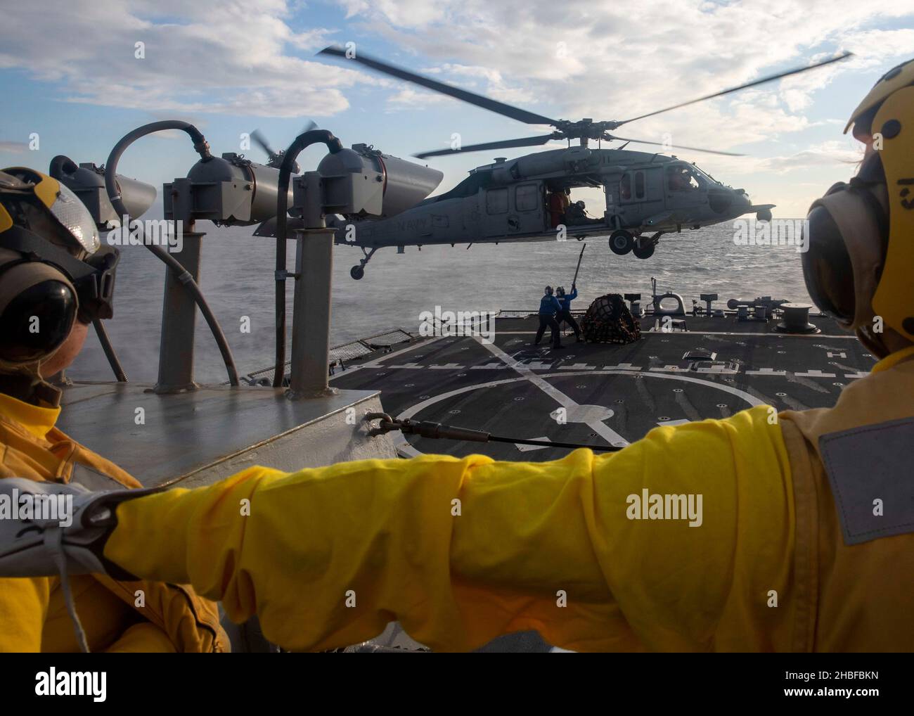 PHILIPPINE SEA (Dec. 14, 2021) Boatswain’s Mate 3rd Class Zapata and ...