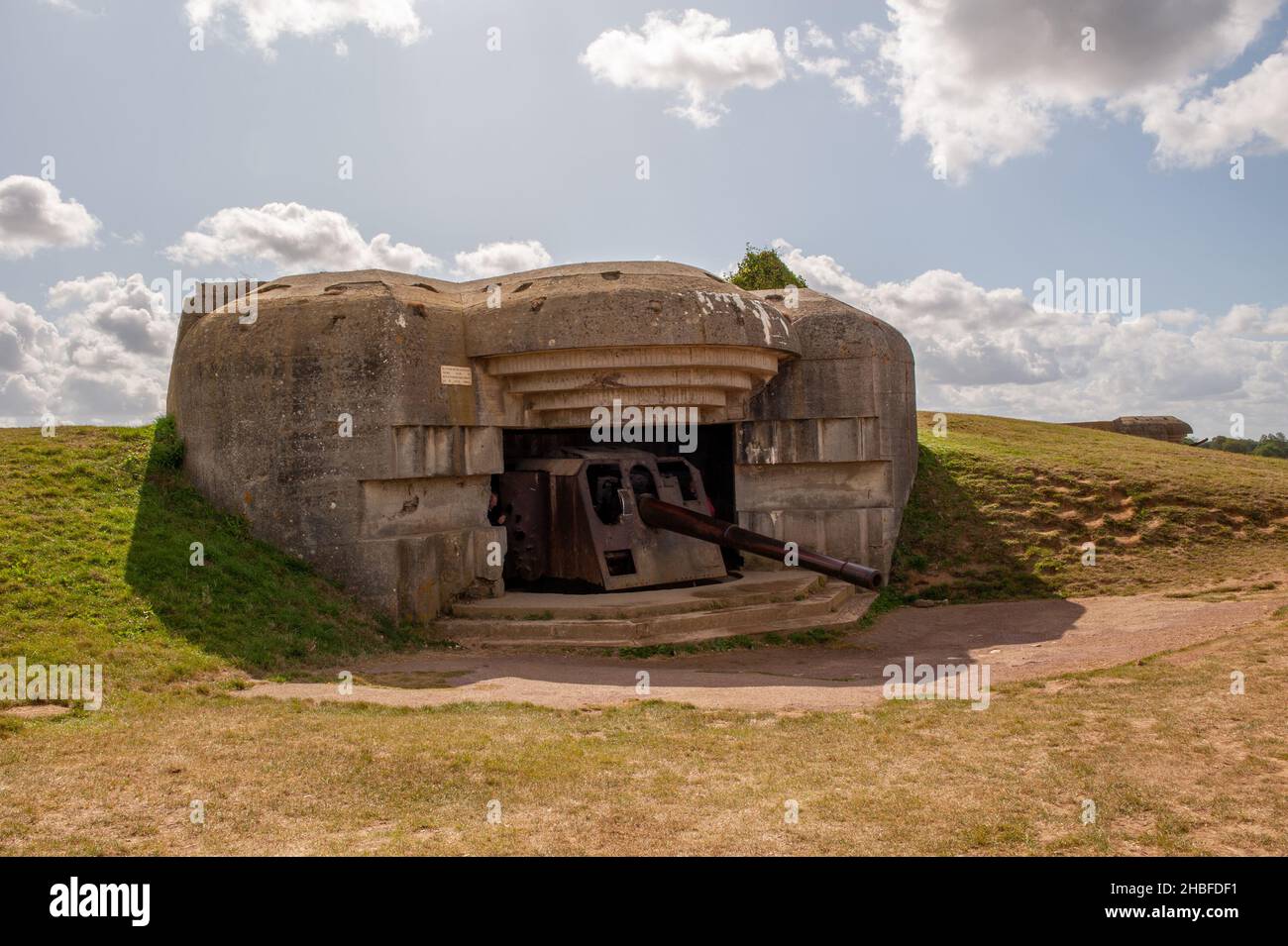 Bunkers and cannons hi-res stock photography and images - Alamy