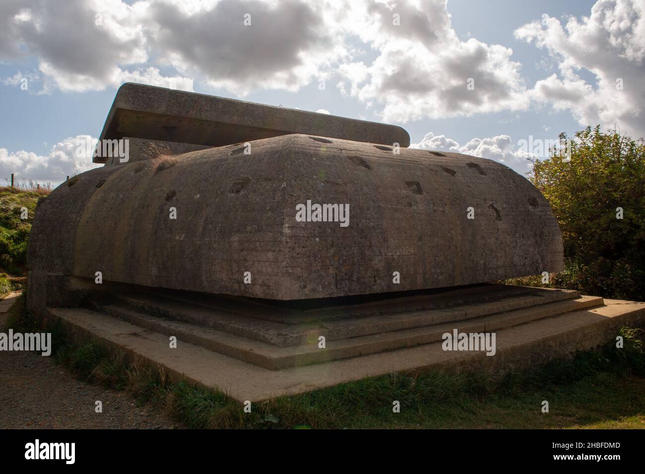 Bunkers and cannons hi-res stock photography and images - Alamy