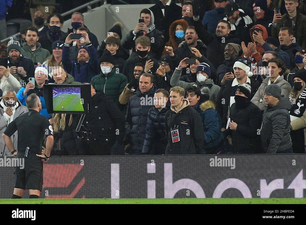 Premier league referee watch hi-res stock photography and images - Alamy