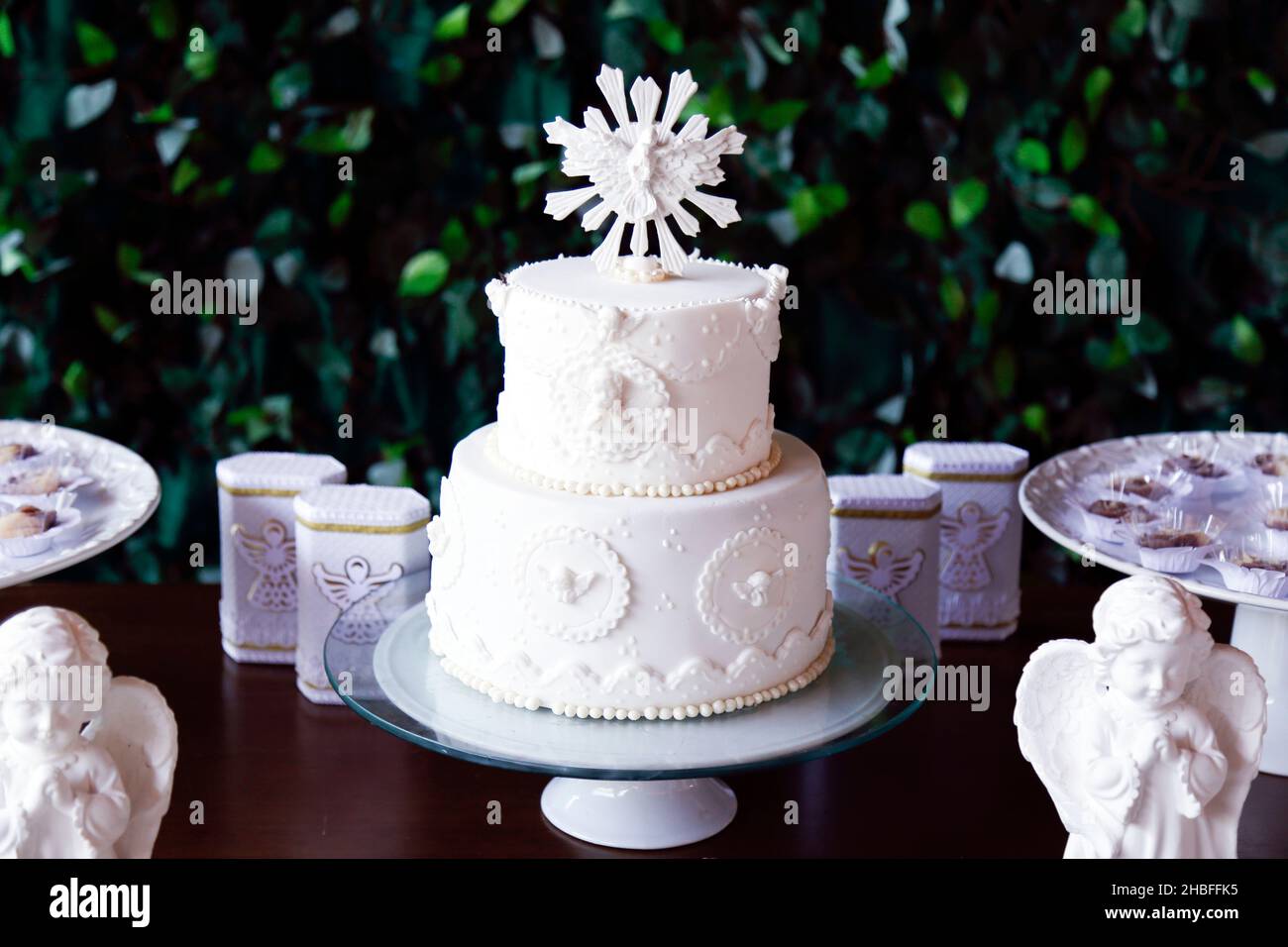 Christening cake hi-res stock photography and images - Alamy