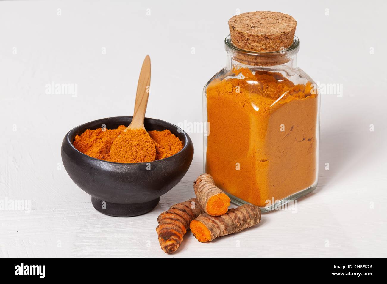 Fresh organic root and turmeric powder - Curcuma longa Stock Photo - Alamy
