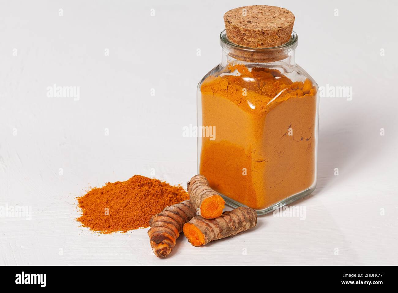 Fresh organic root and turmeric powder - Curcuma longa Stock Photo - Alamy
