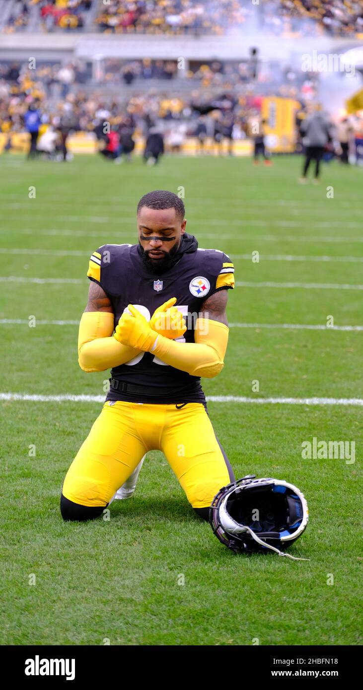 December 19th, 2021: Arthur Maulet #35 during the Pittsburgh Steelers ...