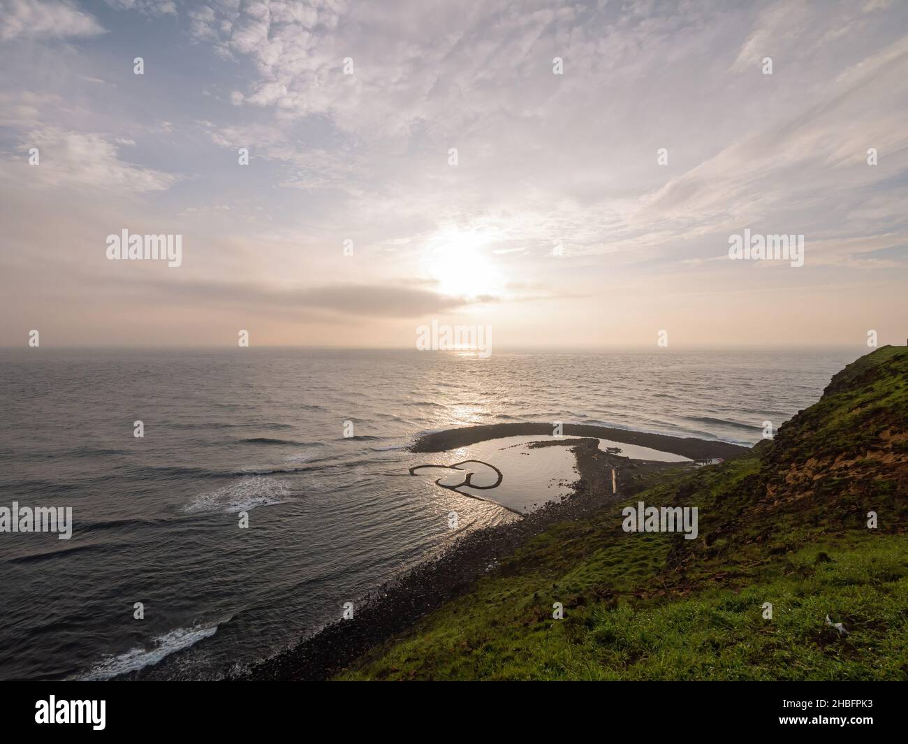 Stone tidal weirs hi-res stock photography and images - Alamy