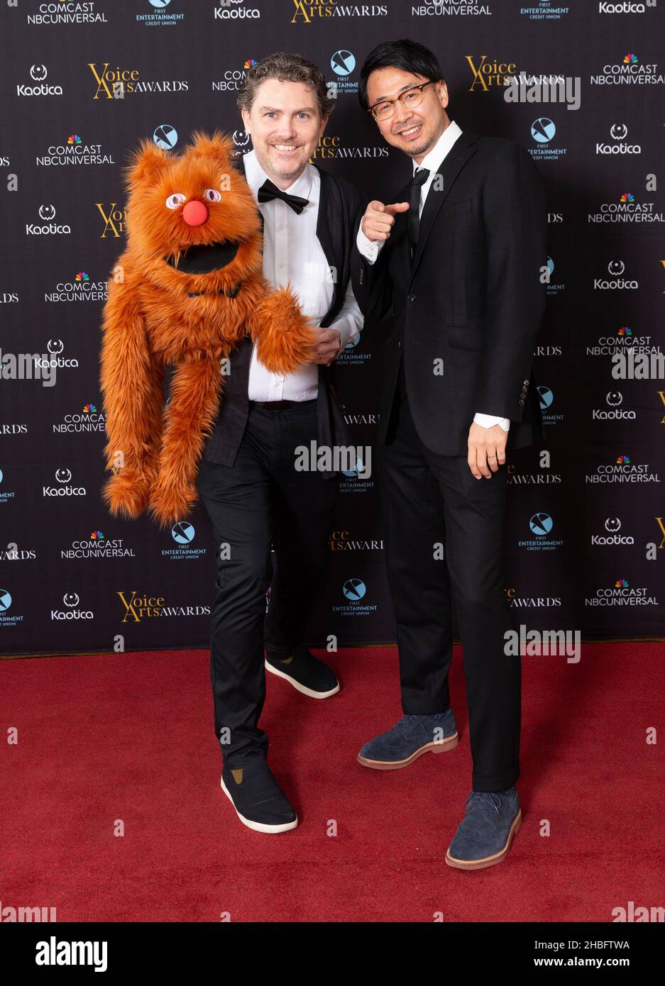 New York, NY - December 19, 2021: Robert Bloom with puppet Zoon and Dan ...