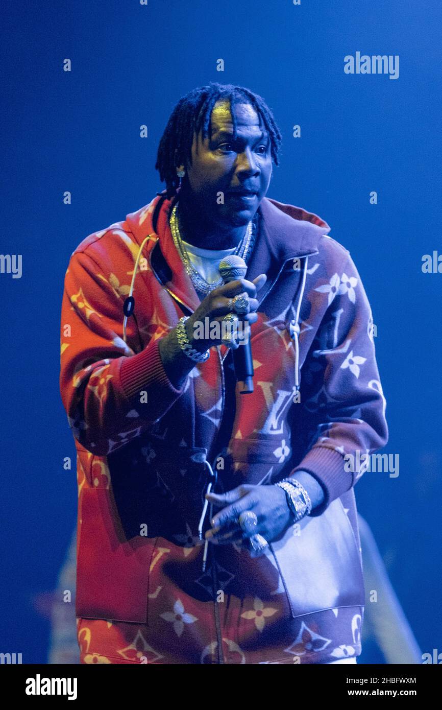 18 yo hi-res stock photography and images - Alamy