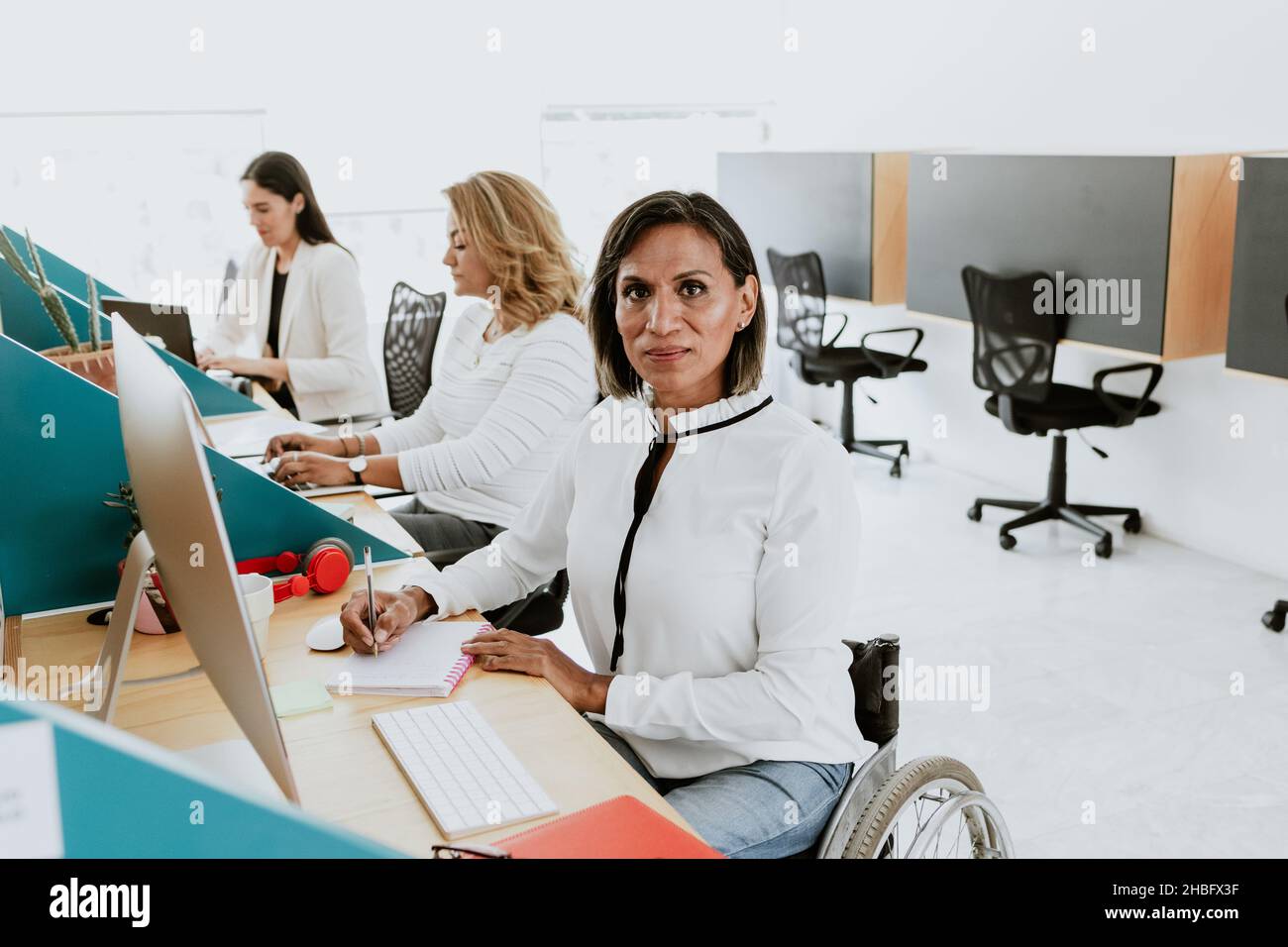 Trans woman hi-res stock photography and images - Alamy