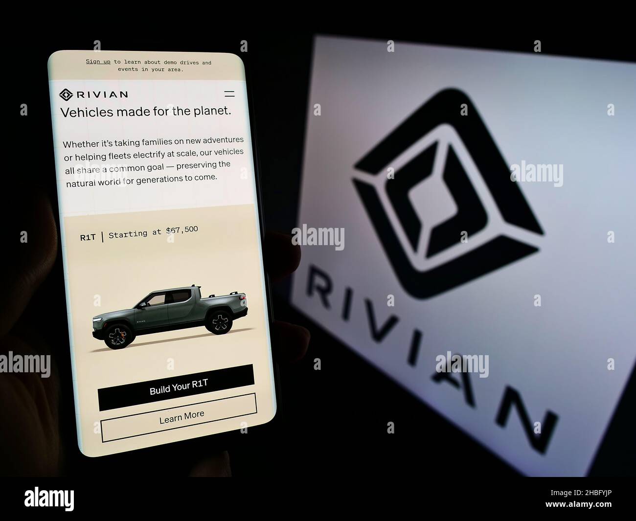 Rivian logo hi-res stock photography and images - Alamy