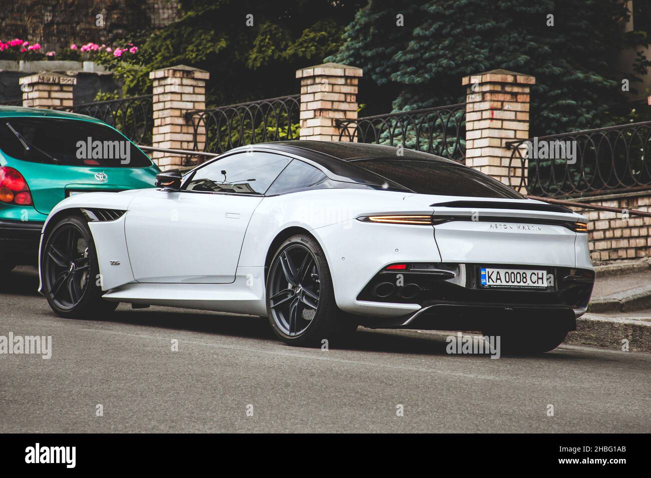 Aston Martin Dbs White