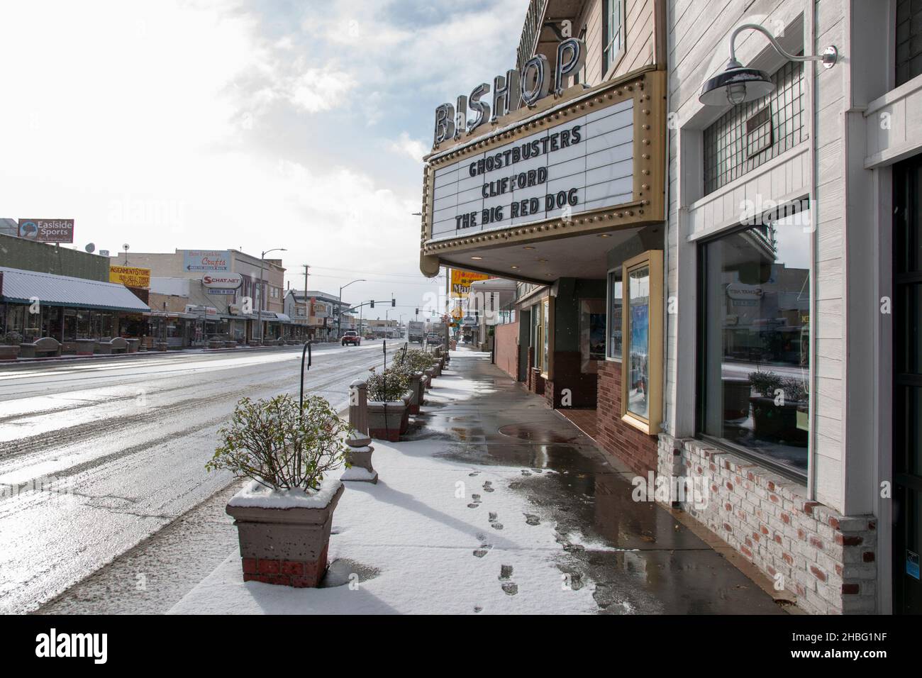 When it snows in Bishop, Inyo County, CA, USA, the town becomes even ...