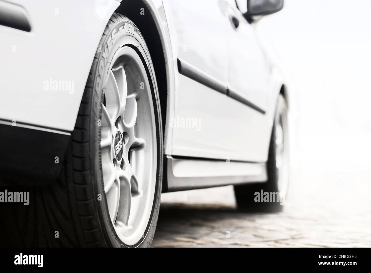 Car wheel close up hi-res stock photography and images - Alamy