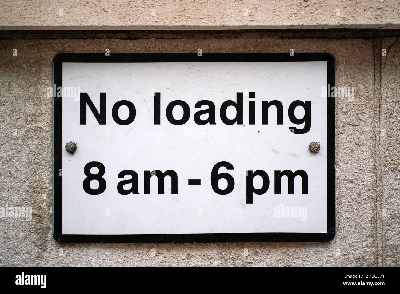 No loading road sign Stock Photo - Alamy