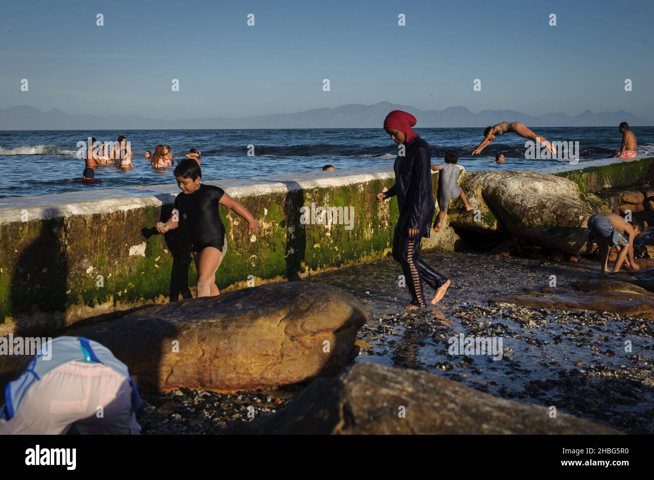 Tidal rock pool south africa hi-res stock photography and images - Alamy