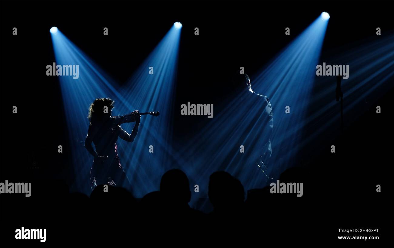 The shadows (music) hi-res stock photography and images - Alamy