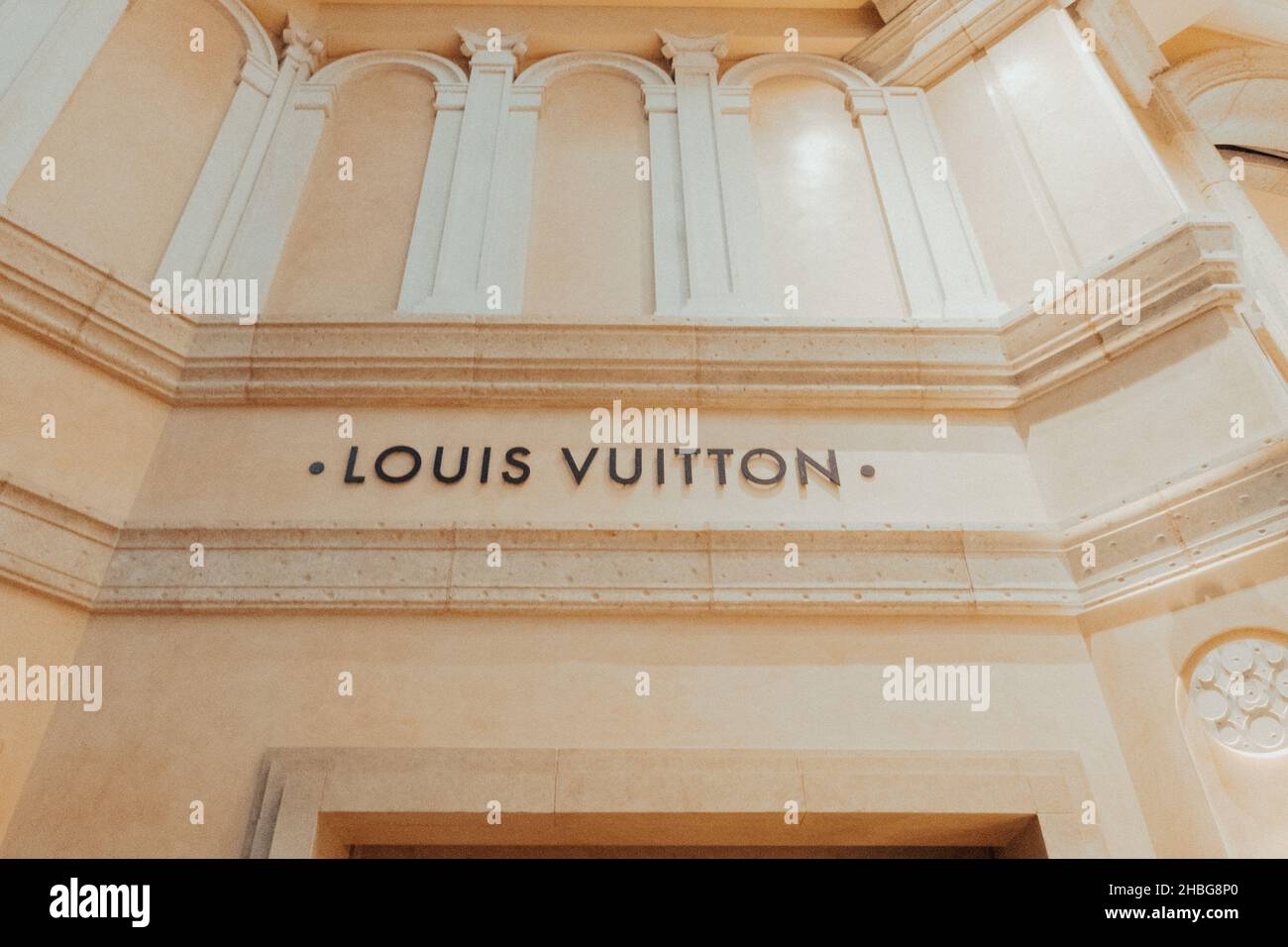 Louis vitton store hi-res stock photography and images - Alamy
