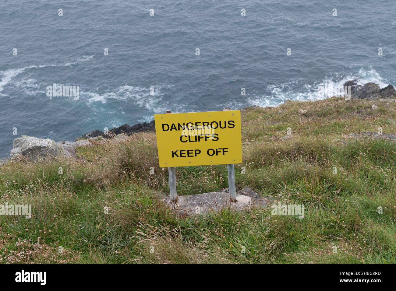 Signage near cliffs hi-res stock photography and images - Alamy