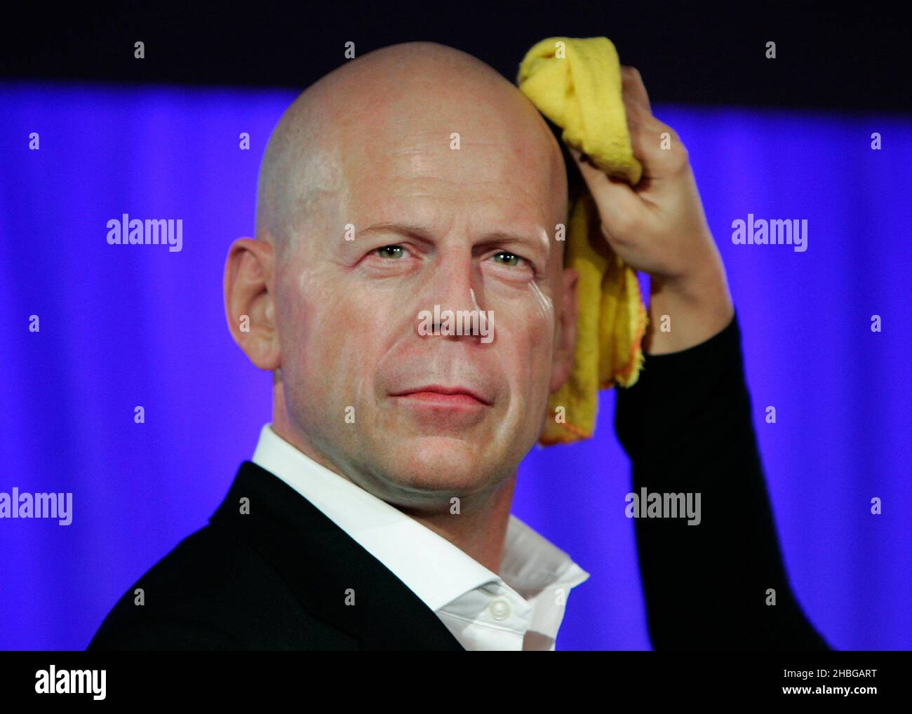Madame tussauds wax figure of bruce willis hi-res stock photography and ...