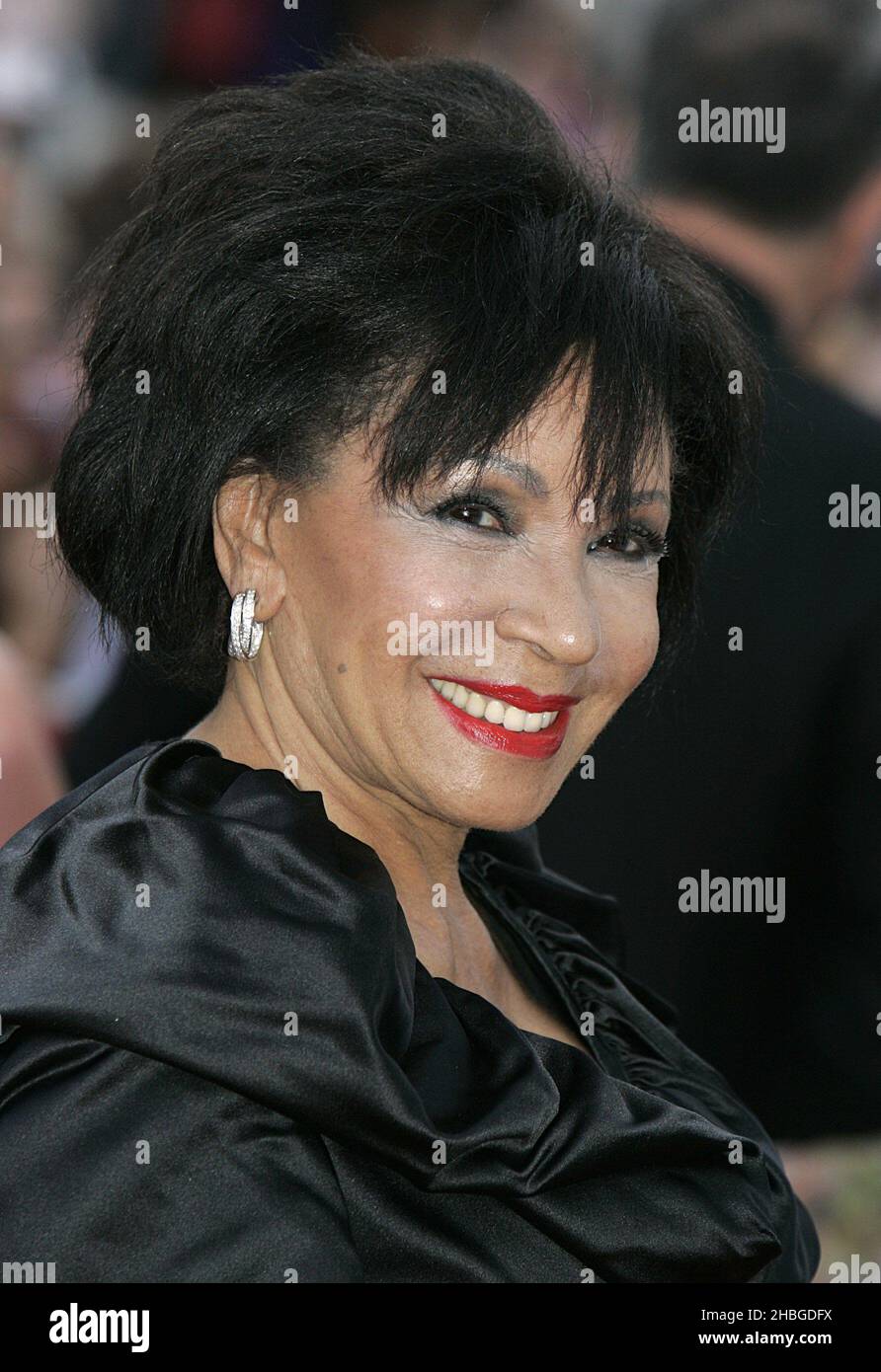 Shirley Bassey Arriving For The 2011 National Movie Awards At Wembley