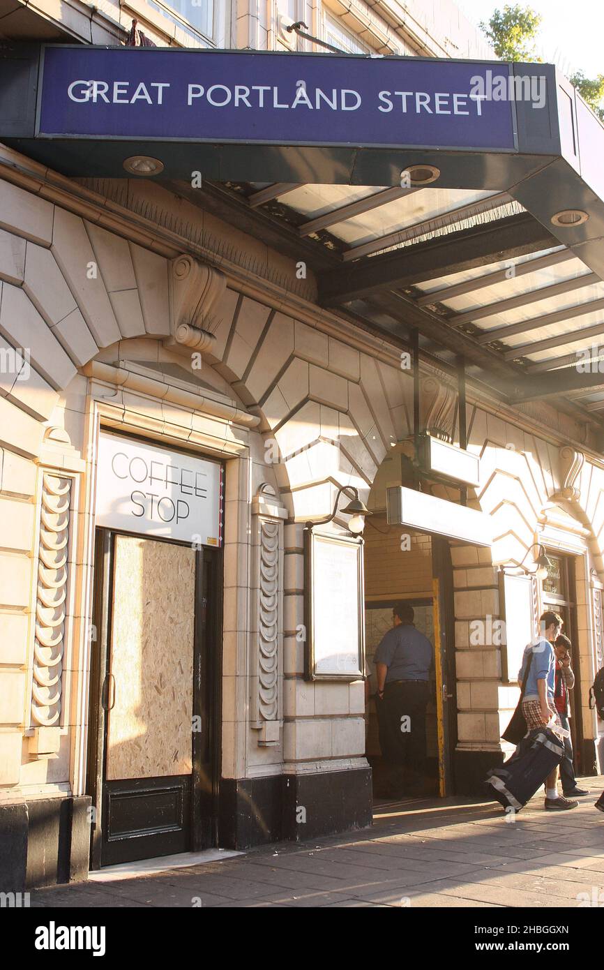 Portland riots hi-res stock photography and images - Alamy