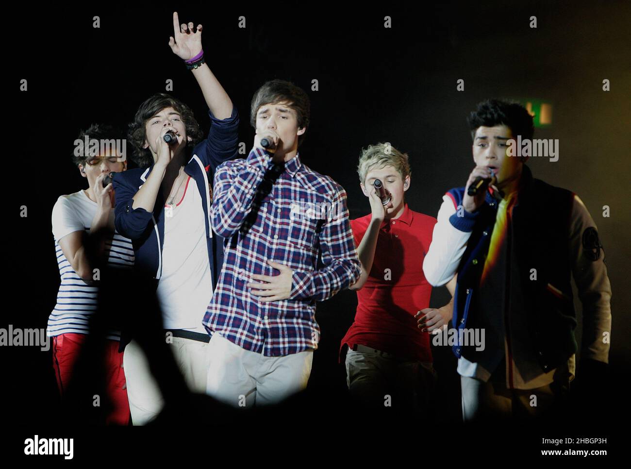 One direction concert hi-res stock photography and images - Alamy