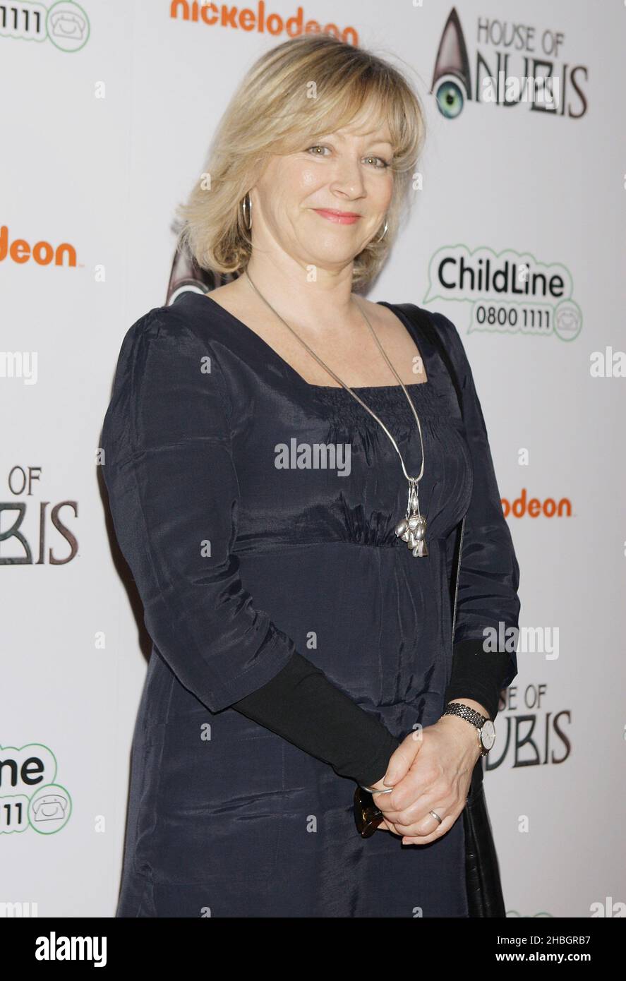 Lindsey Coulson attends the NickelodeonÕs House of Anubis Season 2 ...