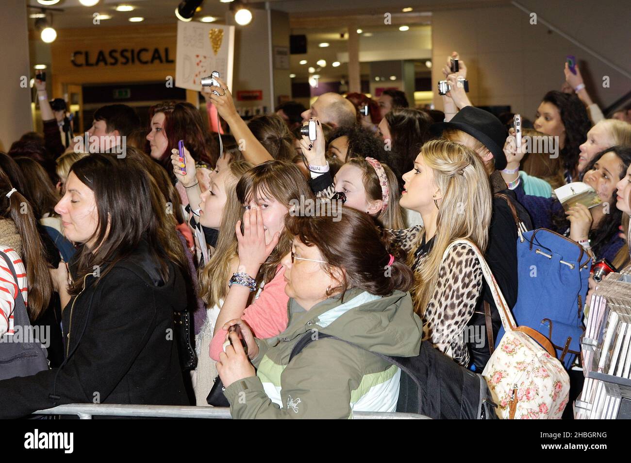 Fans cheer as Demi Lovato launches her new album 'Unbroken' at HMV on ...
