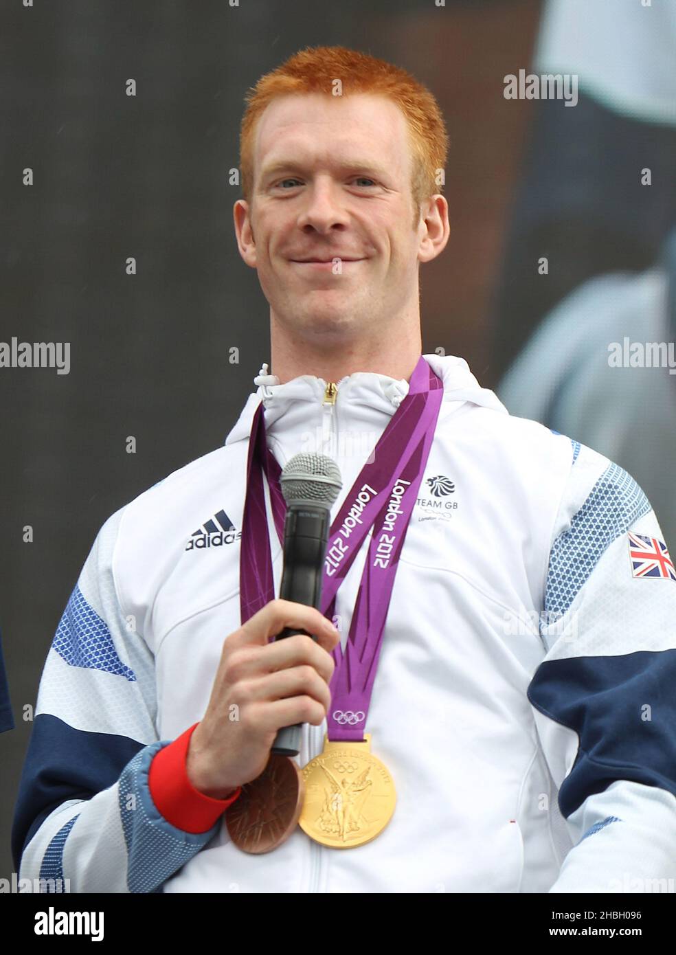 Mens pursuit hi-res stock photography and images - Alamy