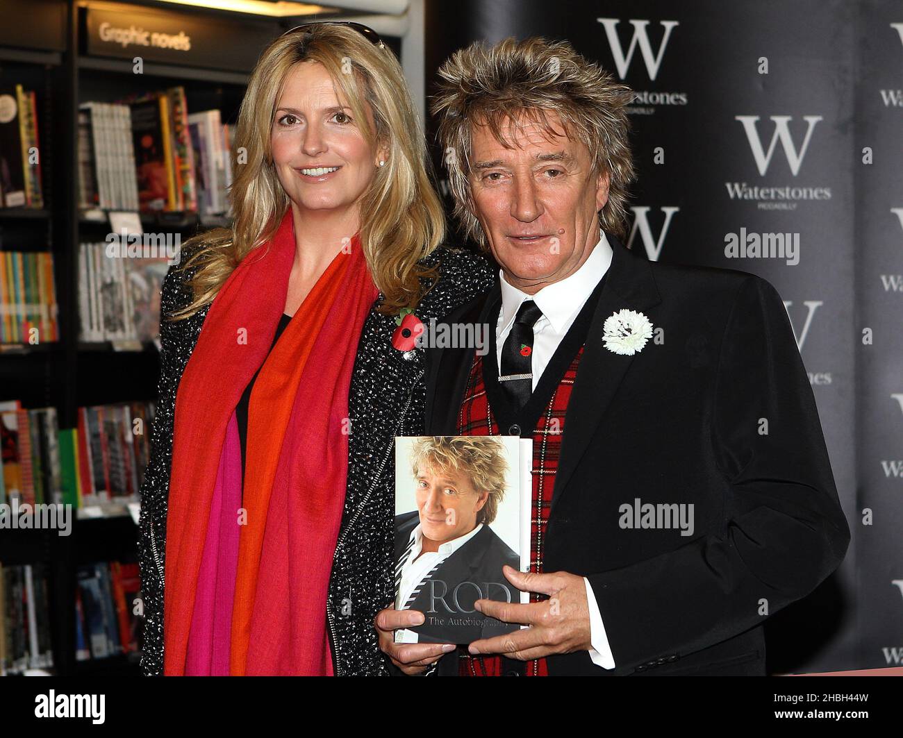 Penny lancaster rod stewart mid length hi-res stock photography and ...