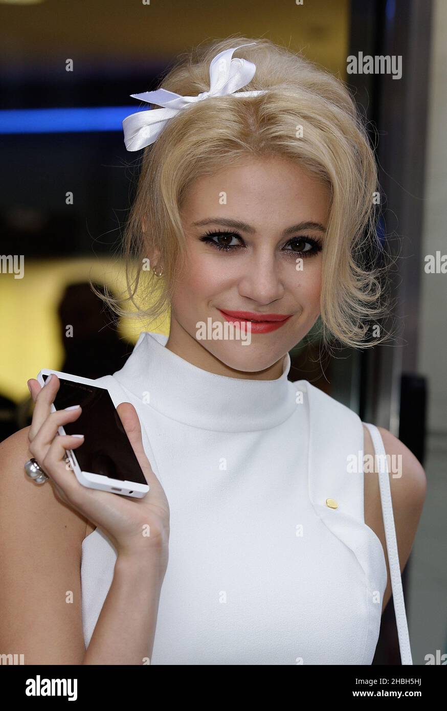 Pixie Lott launches the New Blackberry 10 at Phones 4 U in Central ...