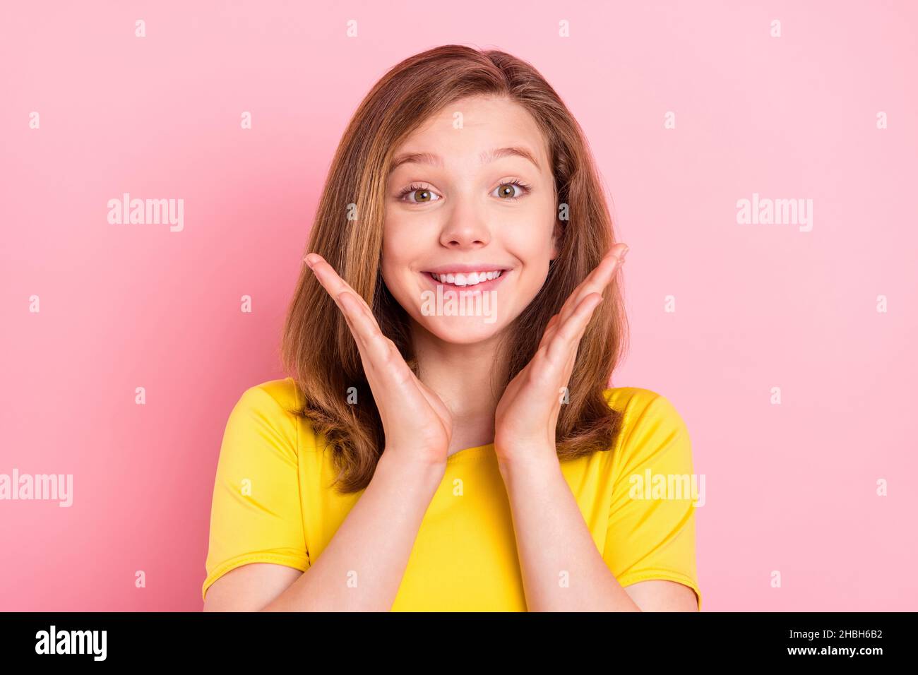 Photo of young cheerful girl happy positive smile amazed surprised news ...