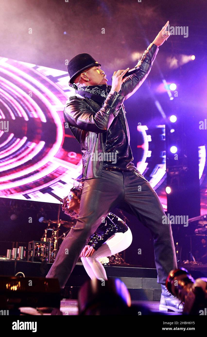 Ne yo on stage hi-res stock photography and images - Alamy