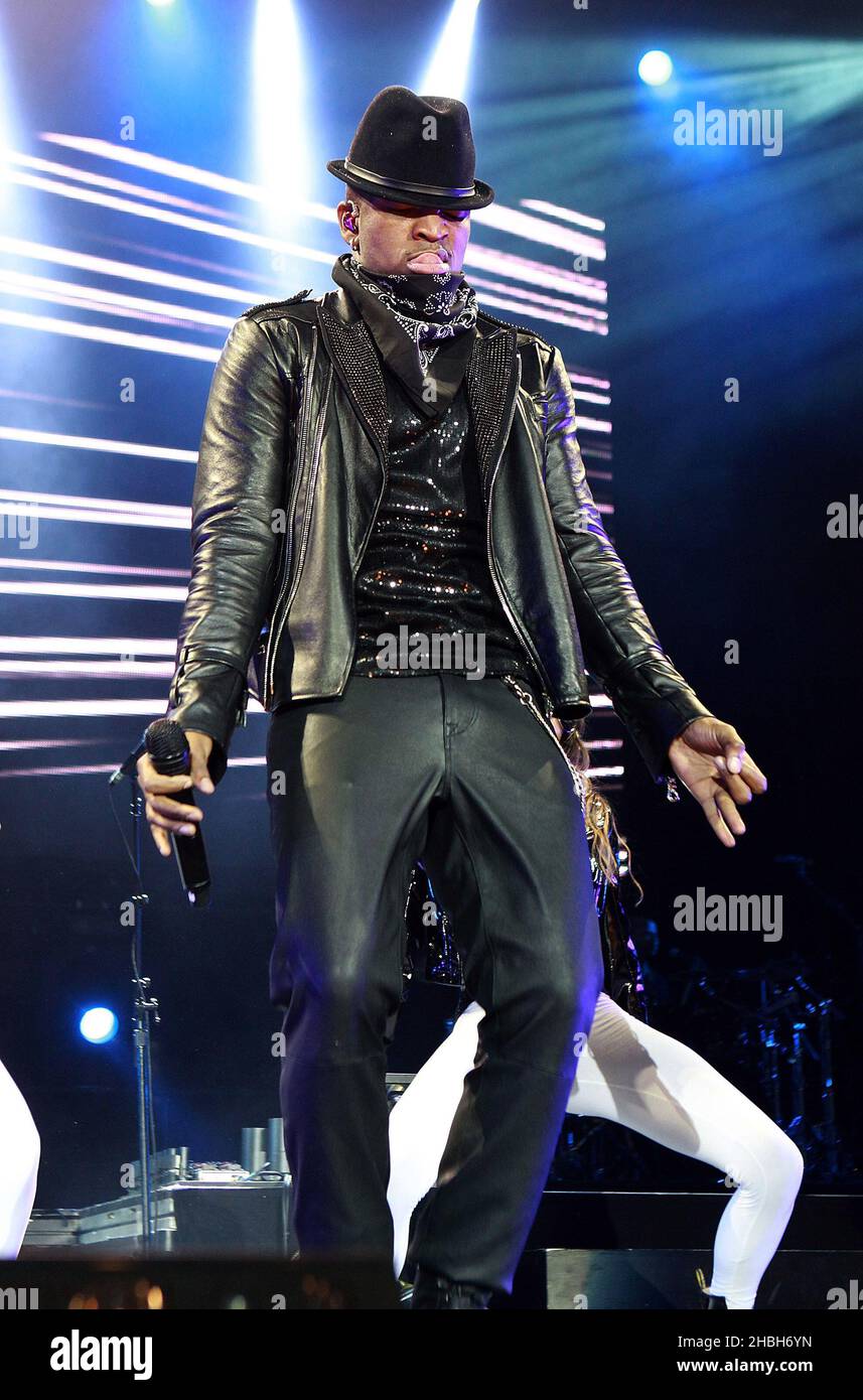Ne-Yo performs on stage at the 02 Arena in London Stock Photo - Alamy