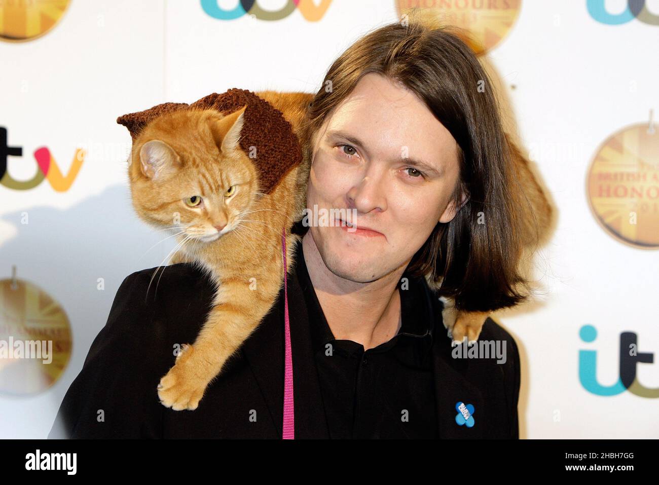 James bowen hi-res stock photography and images - Alamy