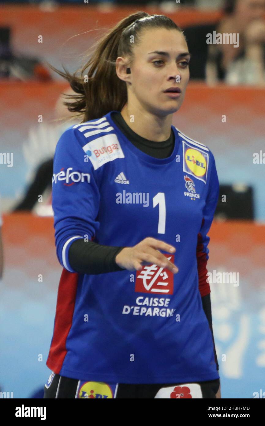 Laura glauser hi-res stock photography and images - Alamy