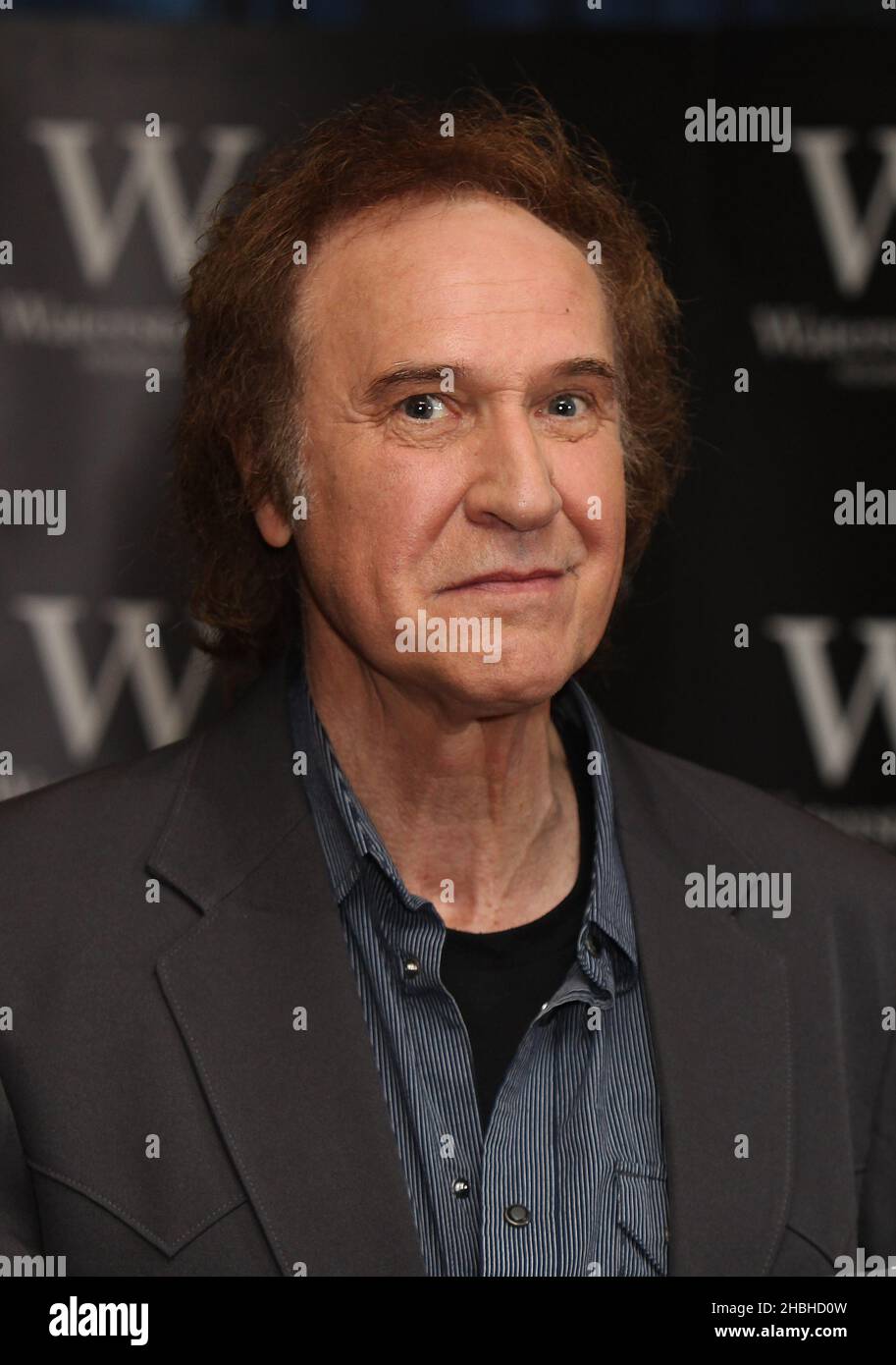 Ray Davies Autobiography Americana Book Signing at Waterstones in ...