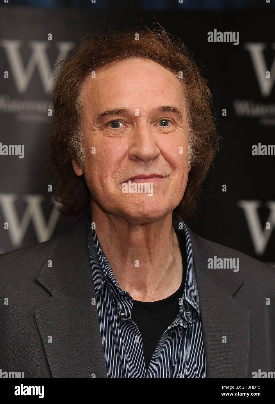 Ray Davies Autobiography Americana Book Signing at Waterstones in ...