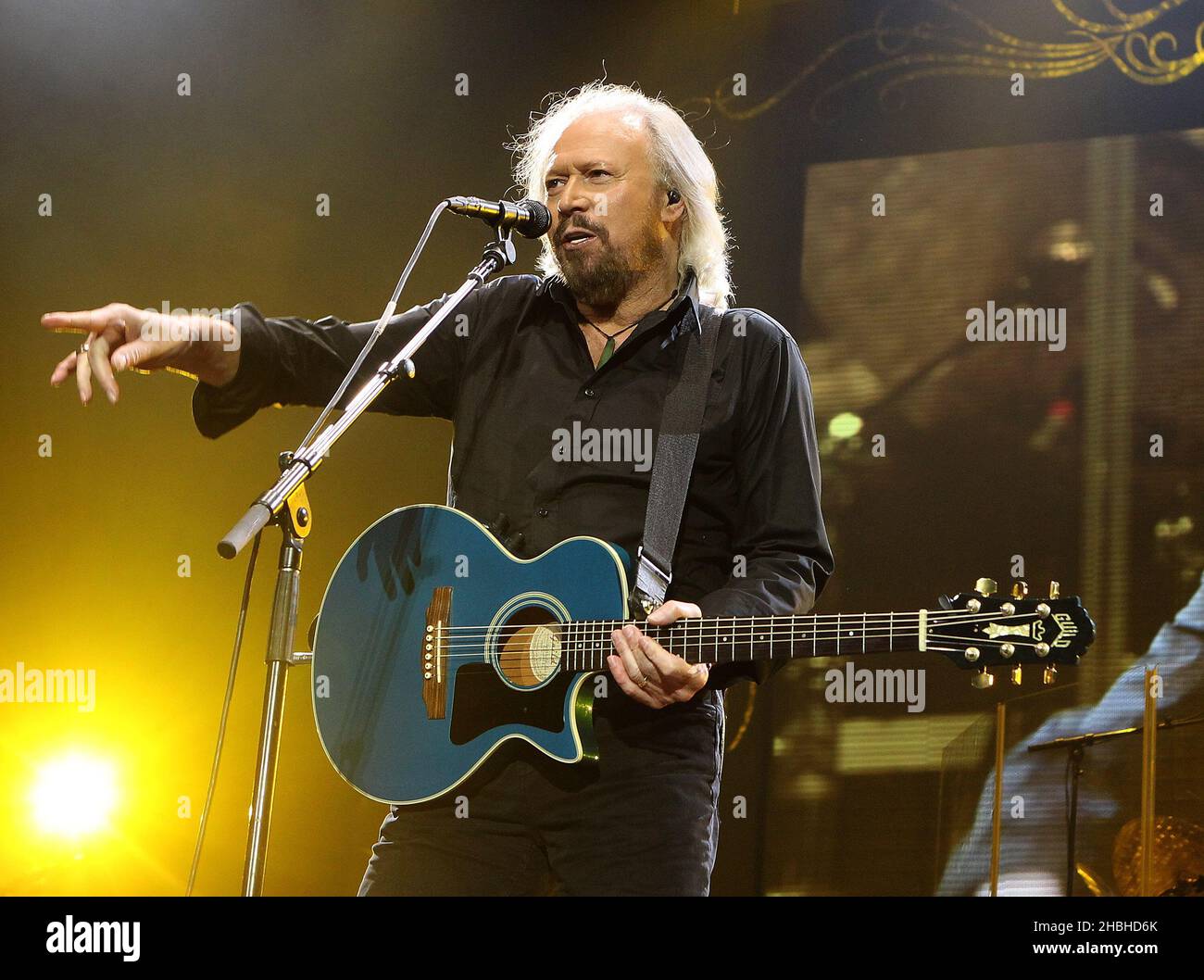 Barry Gibb performing live at the O2 Arena in London Stock Photo - Alamy